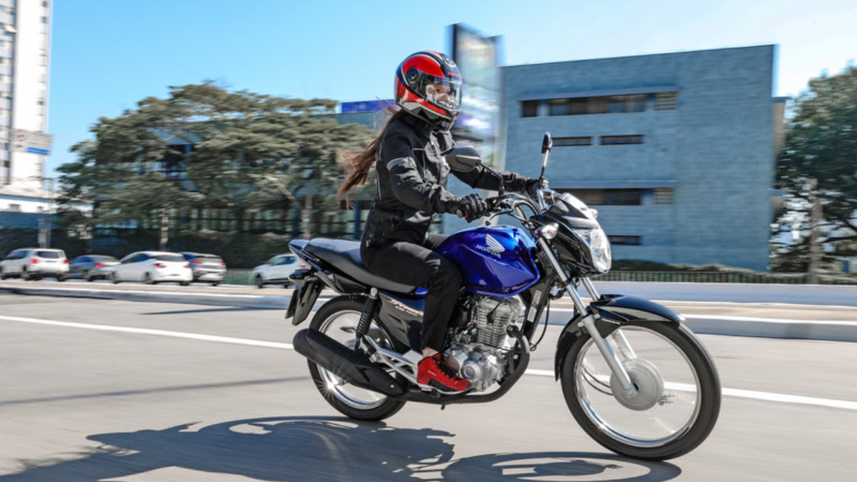 No Honda CG 160 Start 2023 com cor nova e estilosa